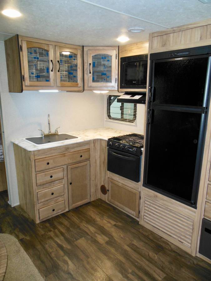 2018 Coachmen Freedom Express 287BHDS | Mark's Auto & RV