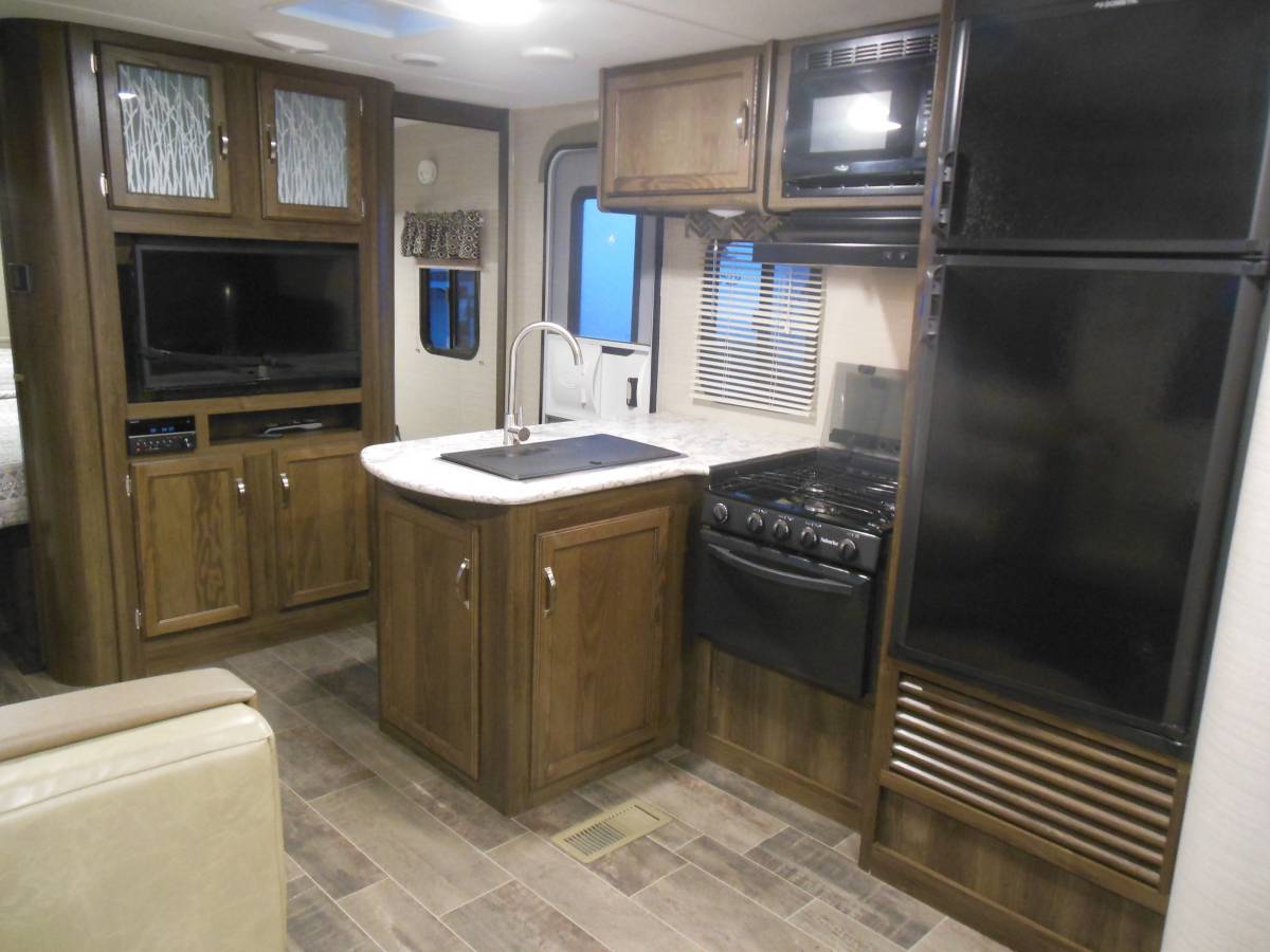 2018 KEYSTONE BULLET 287QBS | Mark's Auto & RV